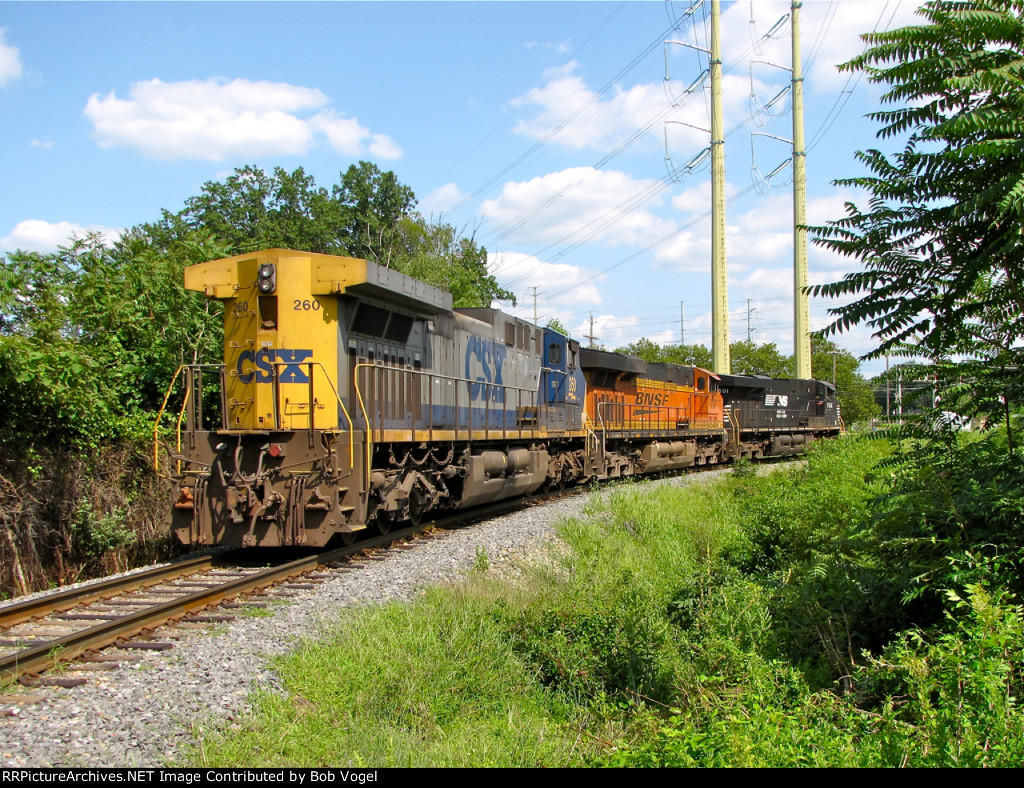 CSX 260, BNSF 7327, NS 7501